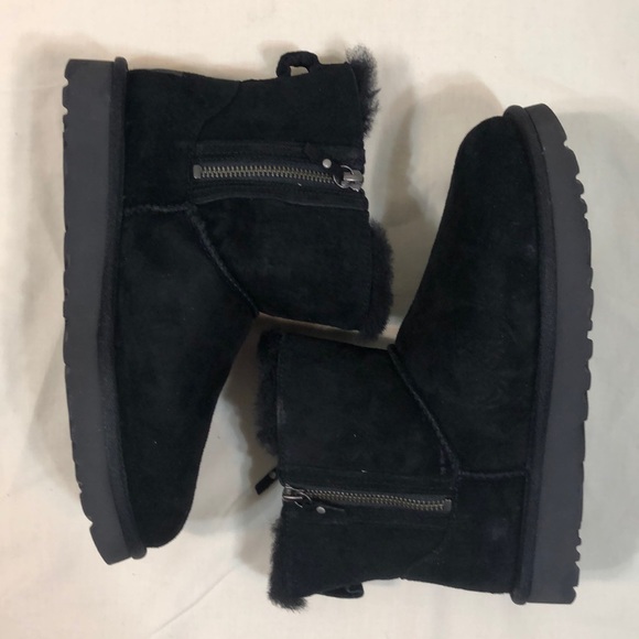 UGG | Shoes | Nib Ugg W Classic Mini Double Zip Size 7 | Poshmark